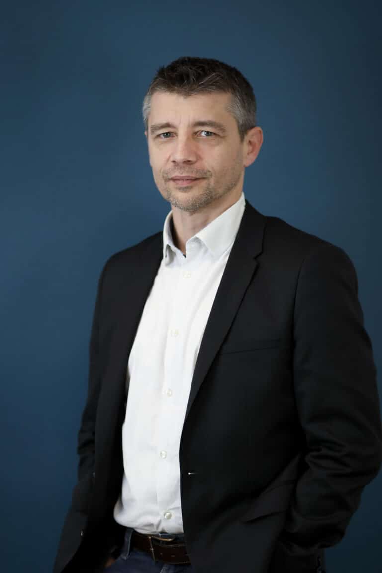 À propos | Tersedia